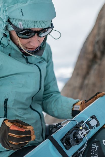 Information on operating the ski touring bindings